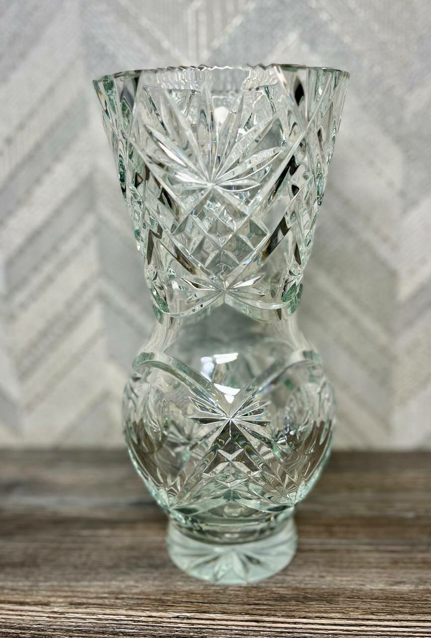 Хрустальная ваза резной орнамент, алмазная грань. СССР 1960-1990 гг.