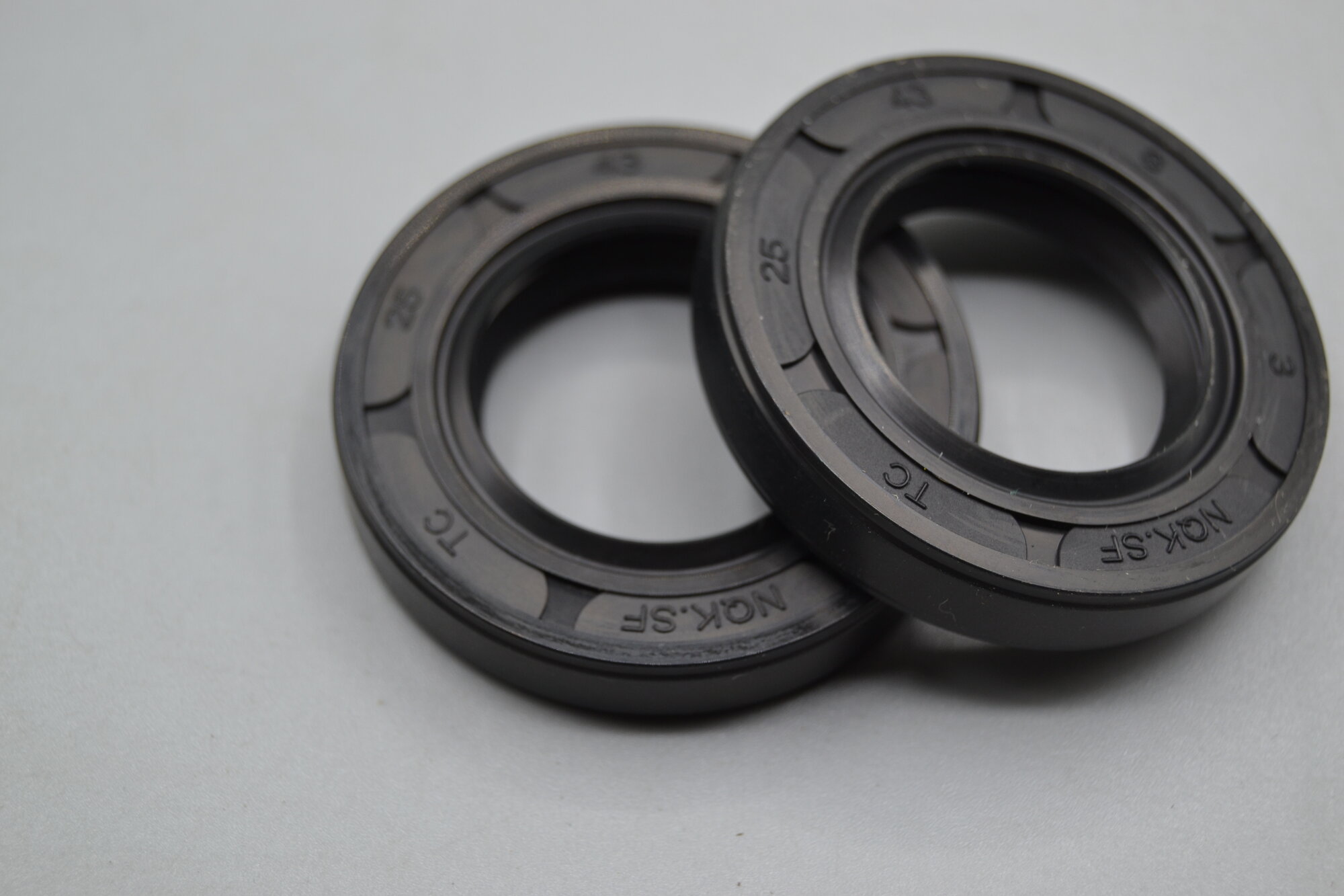 Манжеты сальники 25x43x8, (2шт)