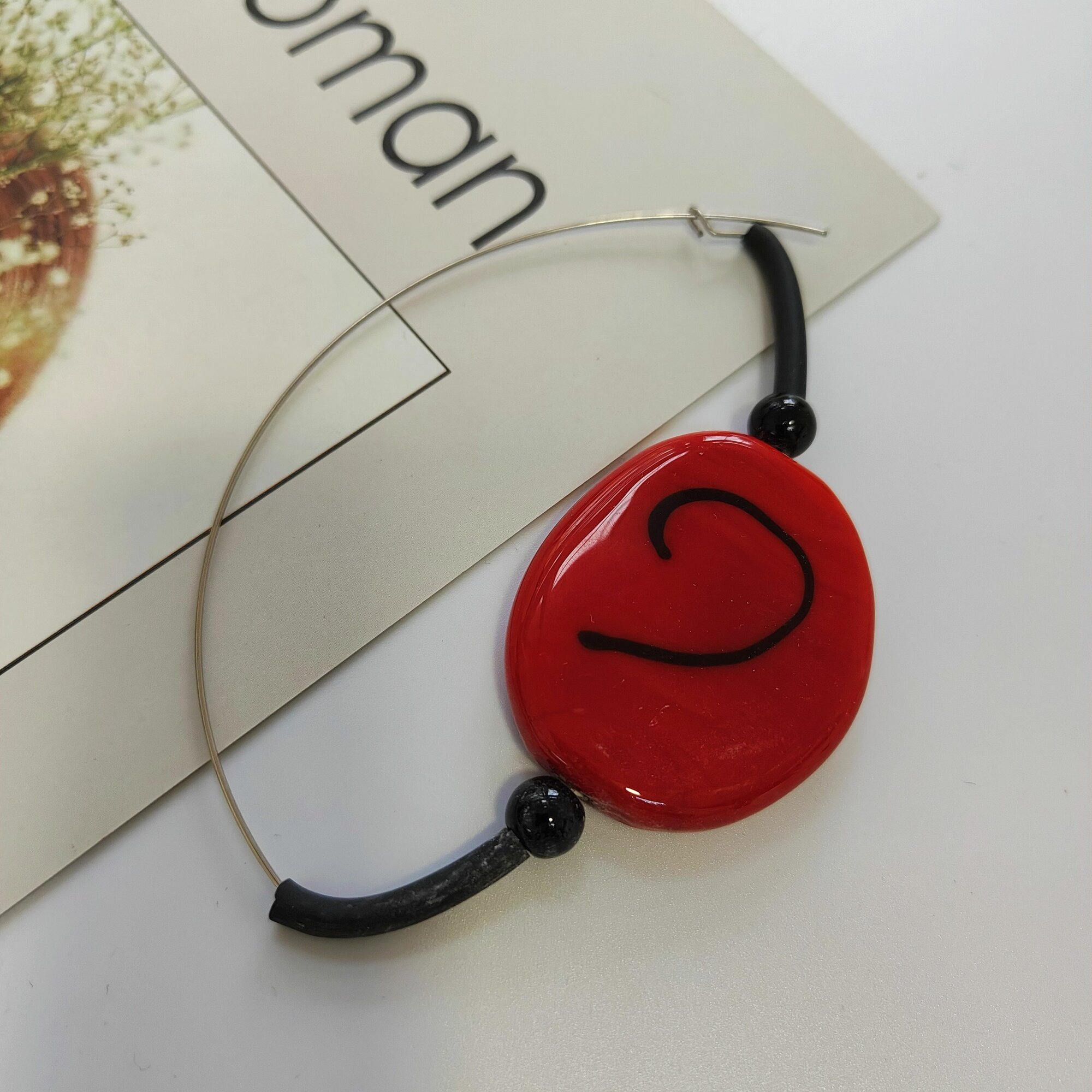 Брошь, стекло