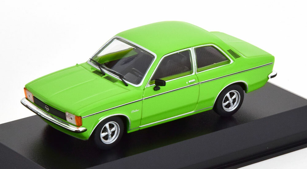 Модель коллекционная MAXICHAMPS Opel kadett c saloon 1978 lightgreen