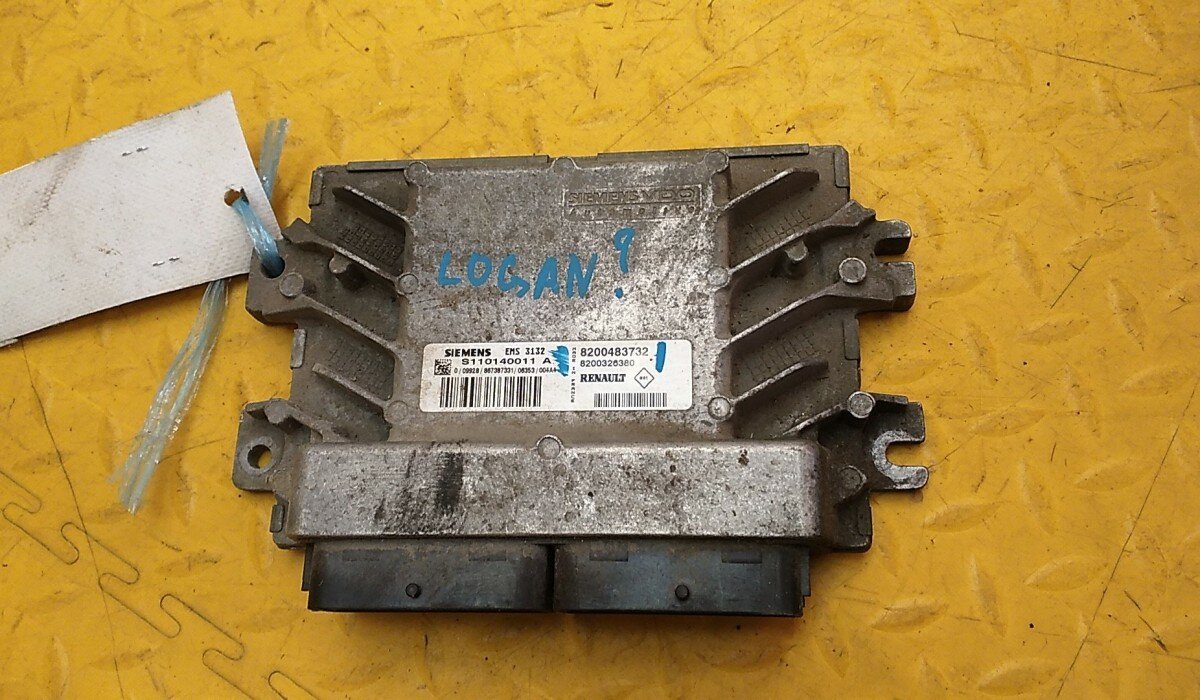Блок управления двигателем Logan I Renault 8200483732