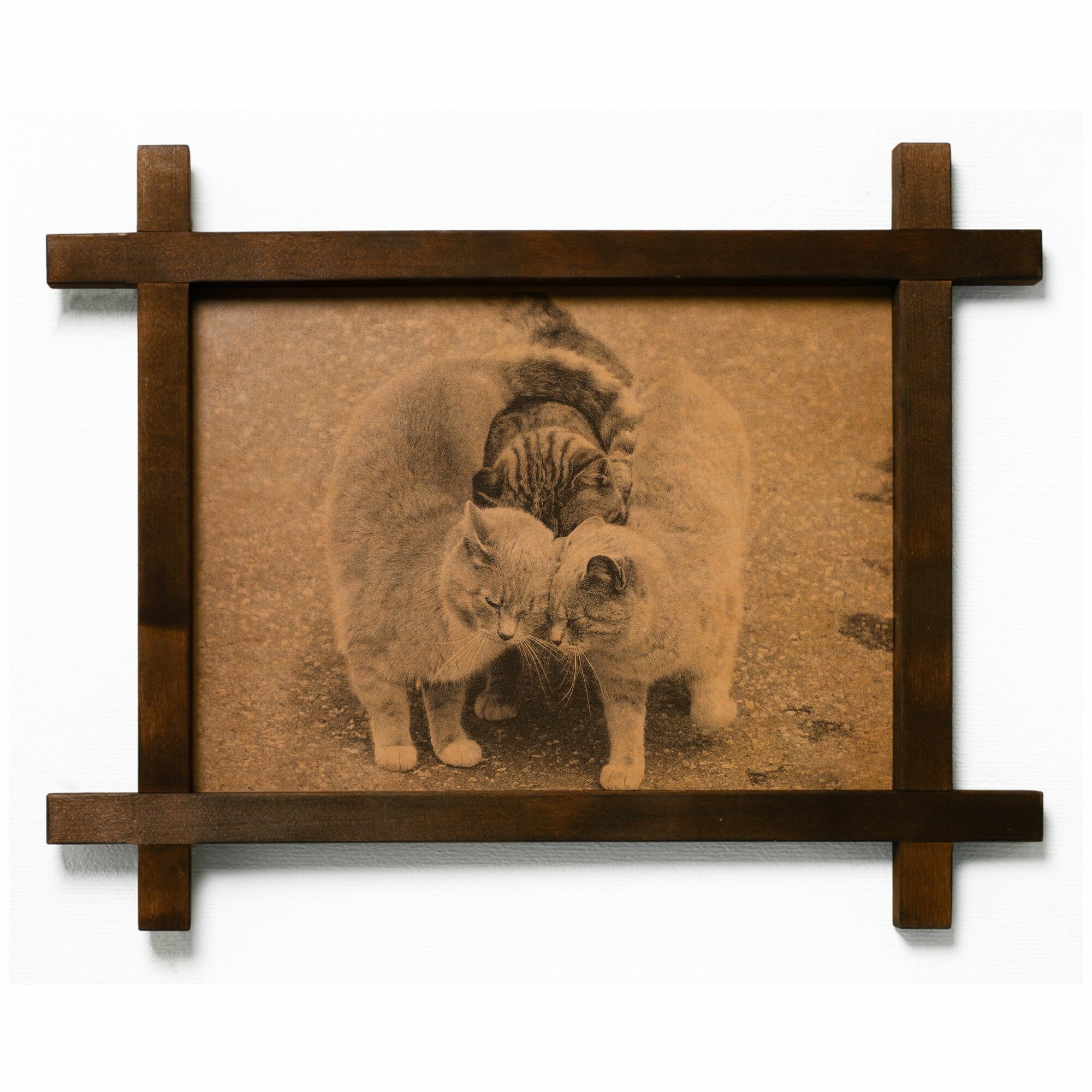 Интерьерная картина из натуральной кожи "Три котика обнимаются", декоративное настенное панно в деревянной раме, BoomGift