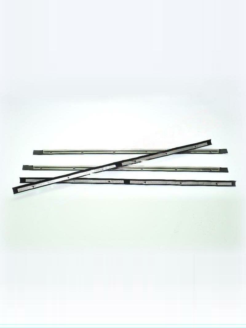 Бархотки(уплотнитель) ВАЗ 21214, Нива, LADA4x4, с хромом, БРТ 21213-6103283-00