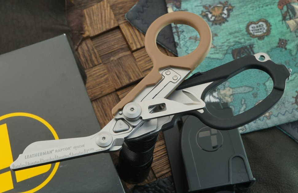 Мультиинструмент Leatherman Raptor Rescue Coyote&Black