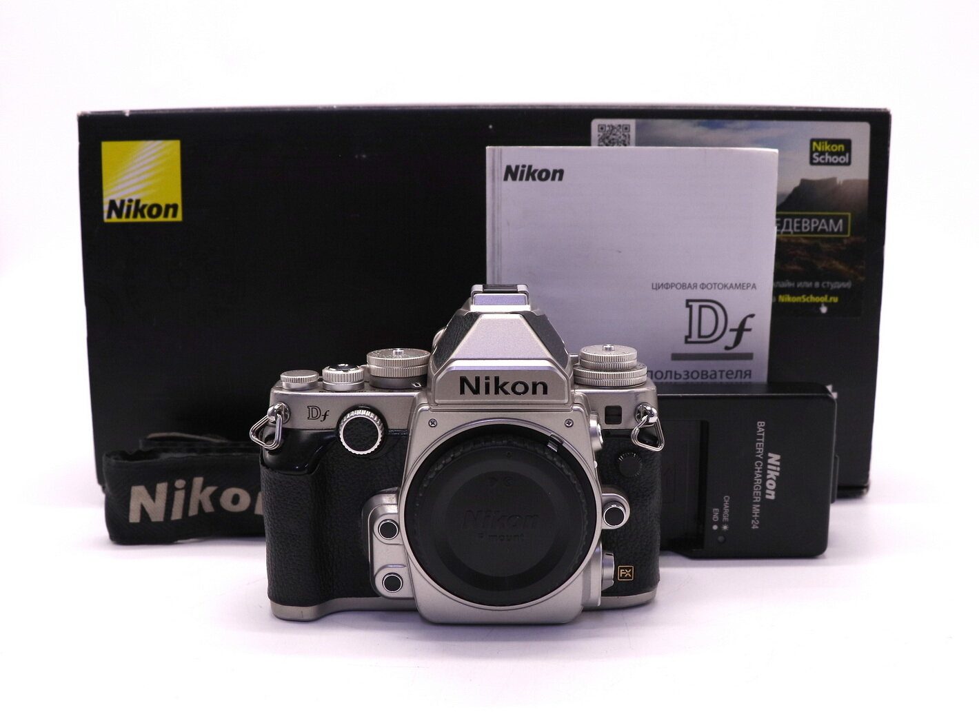 Nikon Df body в упаковке (пробег 218045 кадров)