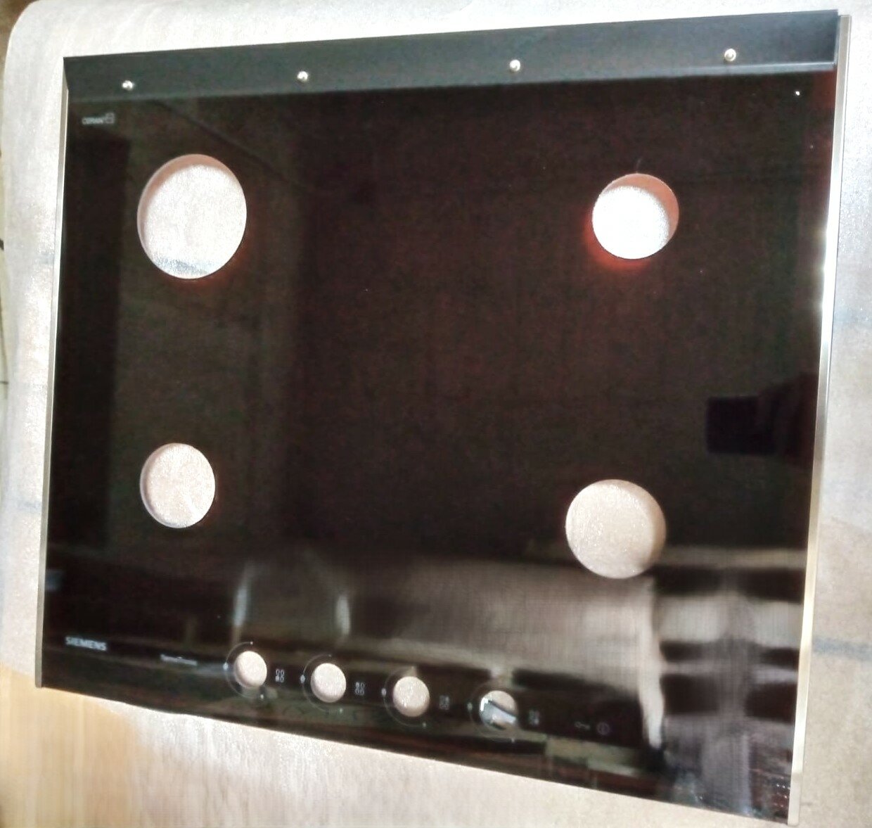 Стеклокерамика газовой варочной панели Siemens, 00475823