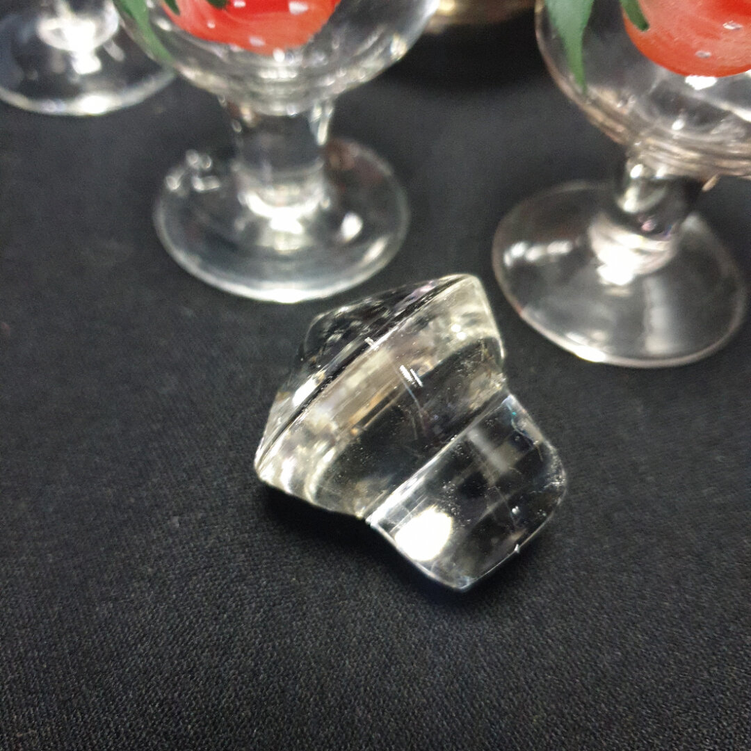 Графин (штоф) и 6 рюмок, стекло, роспись "Клубника". СССР