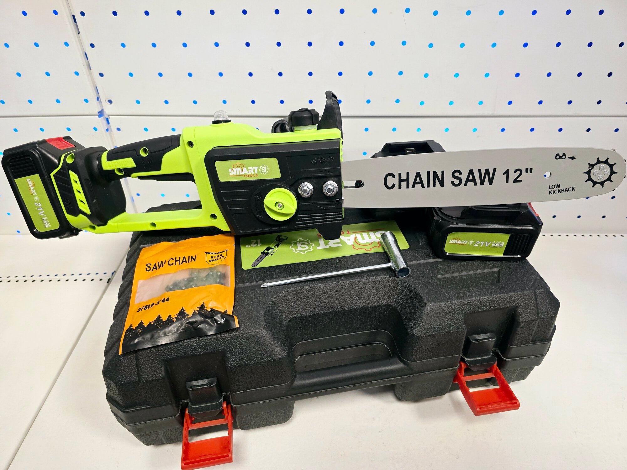 Аккумуляторная бесщеточная цепная пила SMART 21В 2х4Ач , шина 12"/35см, кейс