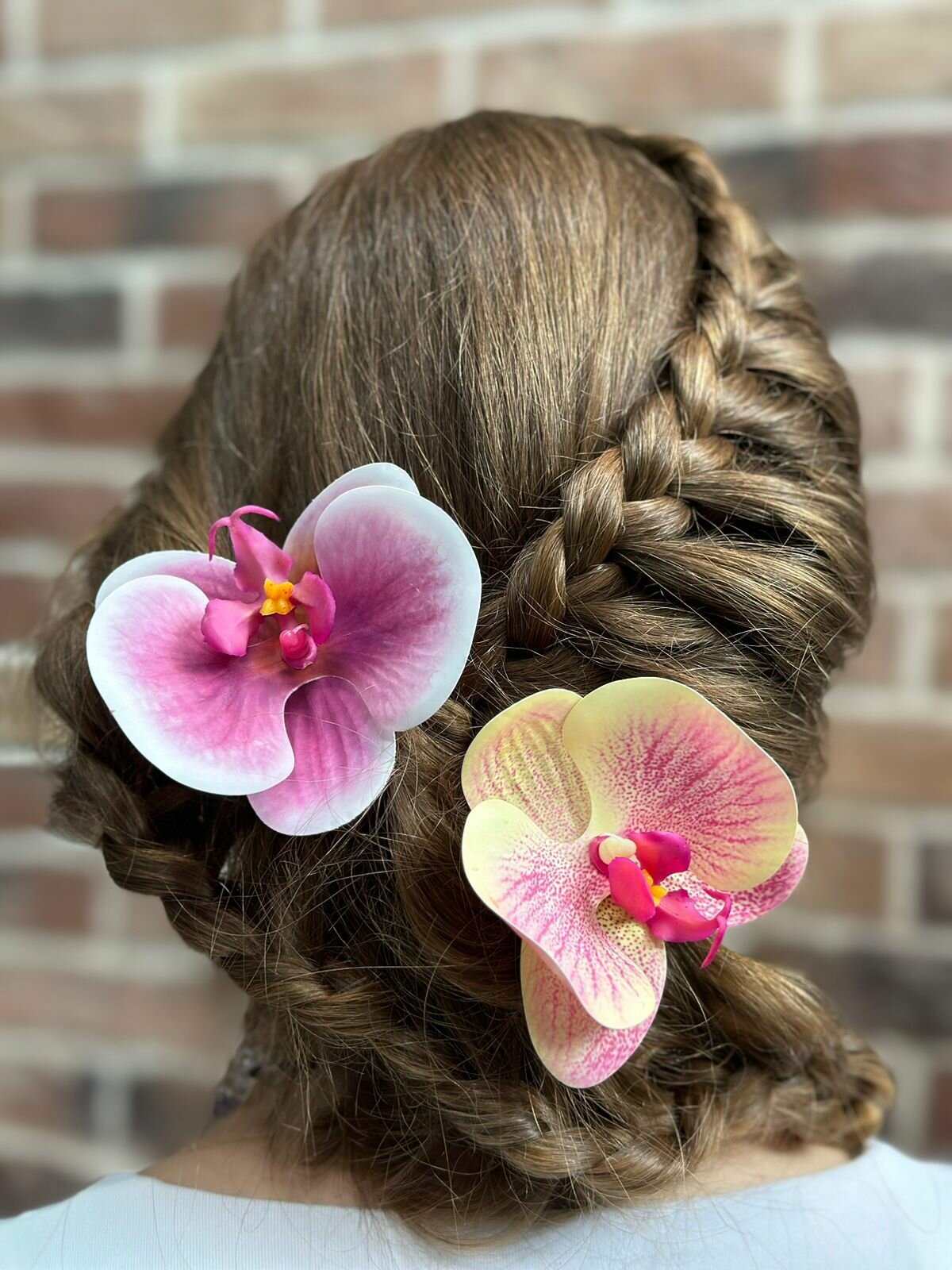 Брошь - Заколка для волос женская, зажим, крокодил. Брошка женская с реалистичным цветком орхидея. Свадебная бутоньерка.