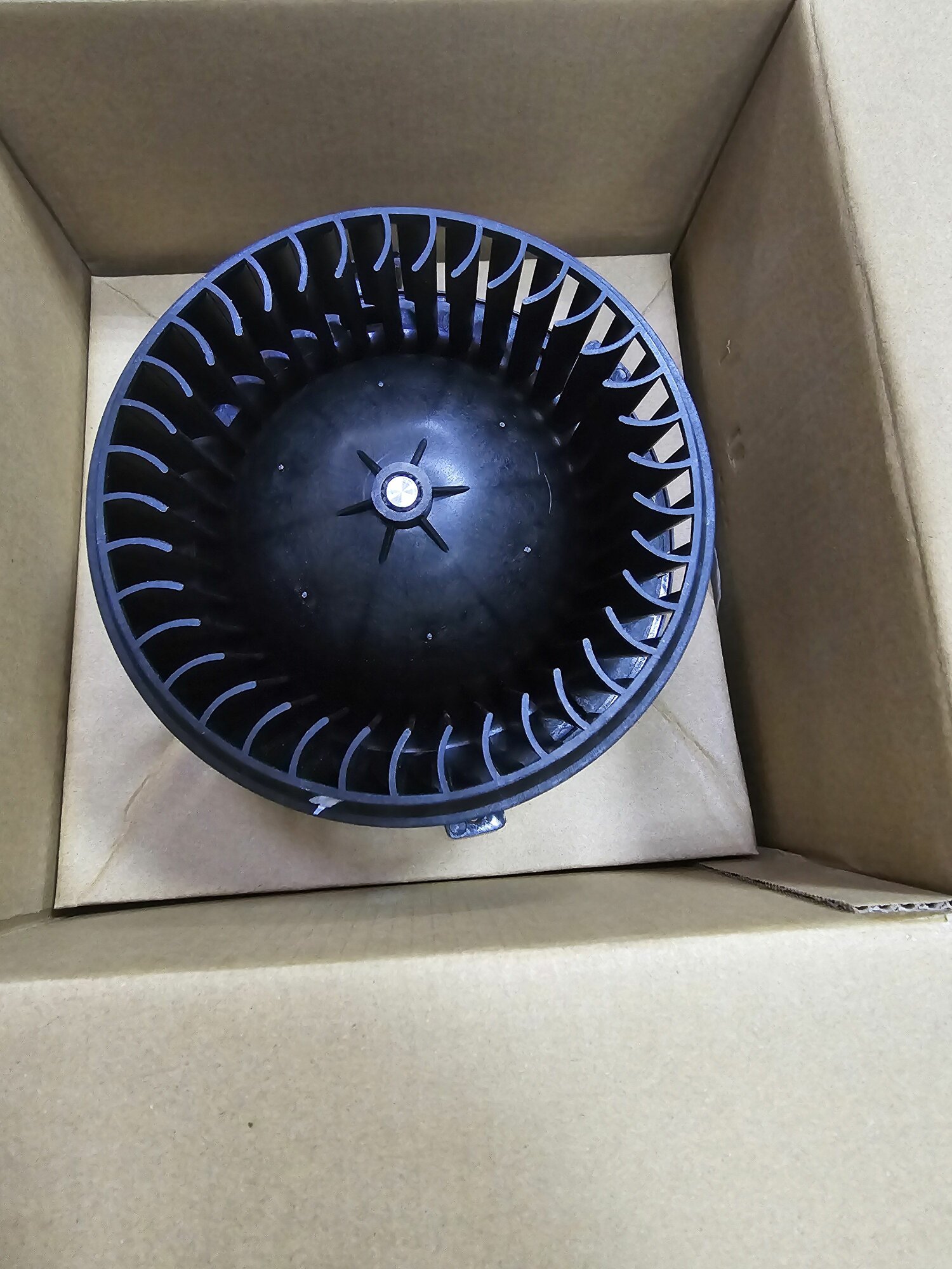 Вентилятор печки Шевроле Кобальт. Вентилятор отопителя Chevrolet Cobalt