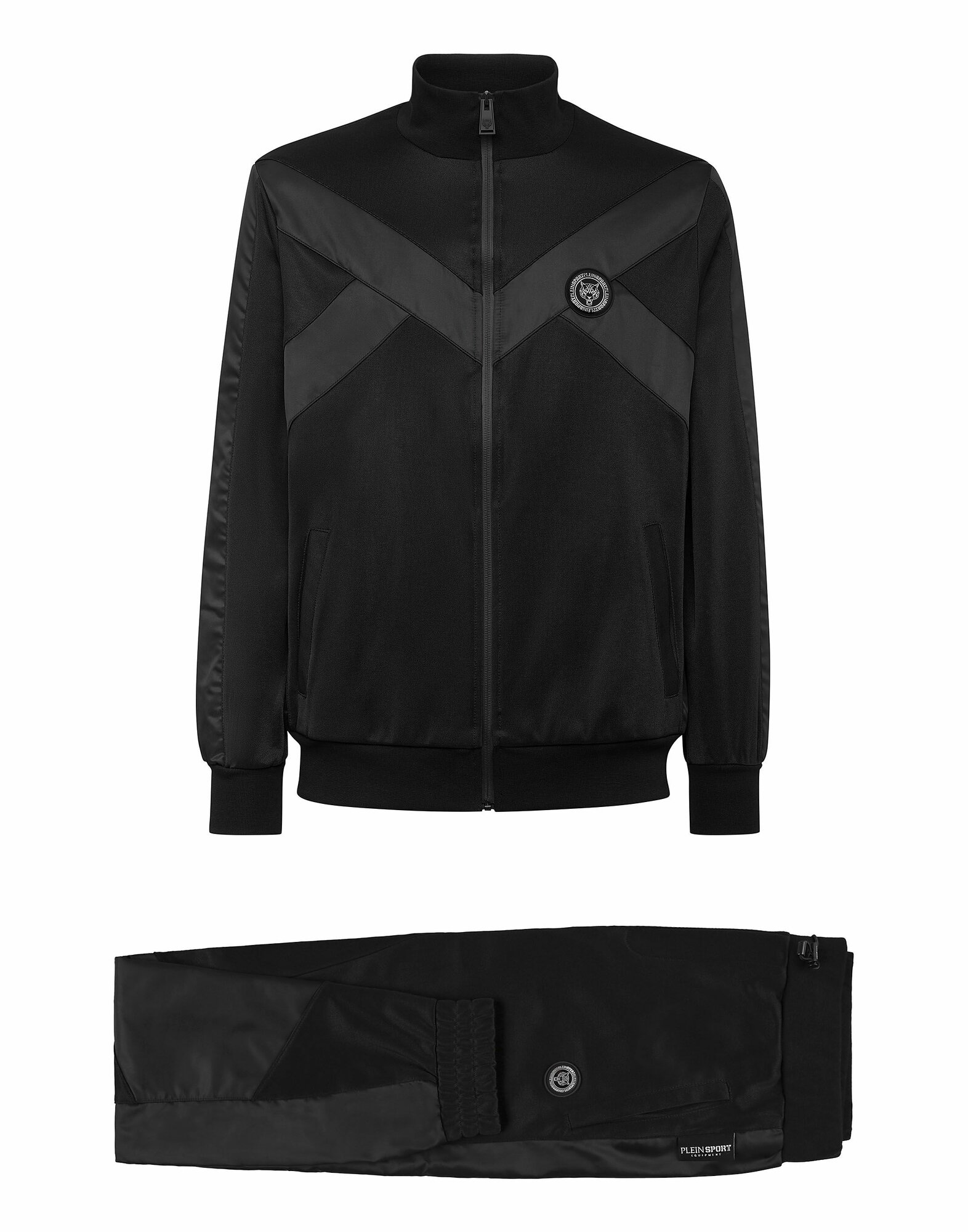 Костюм спортивный