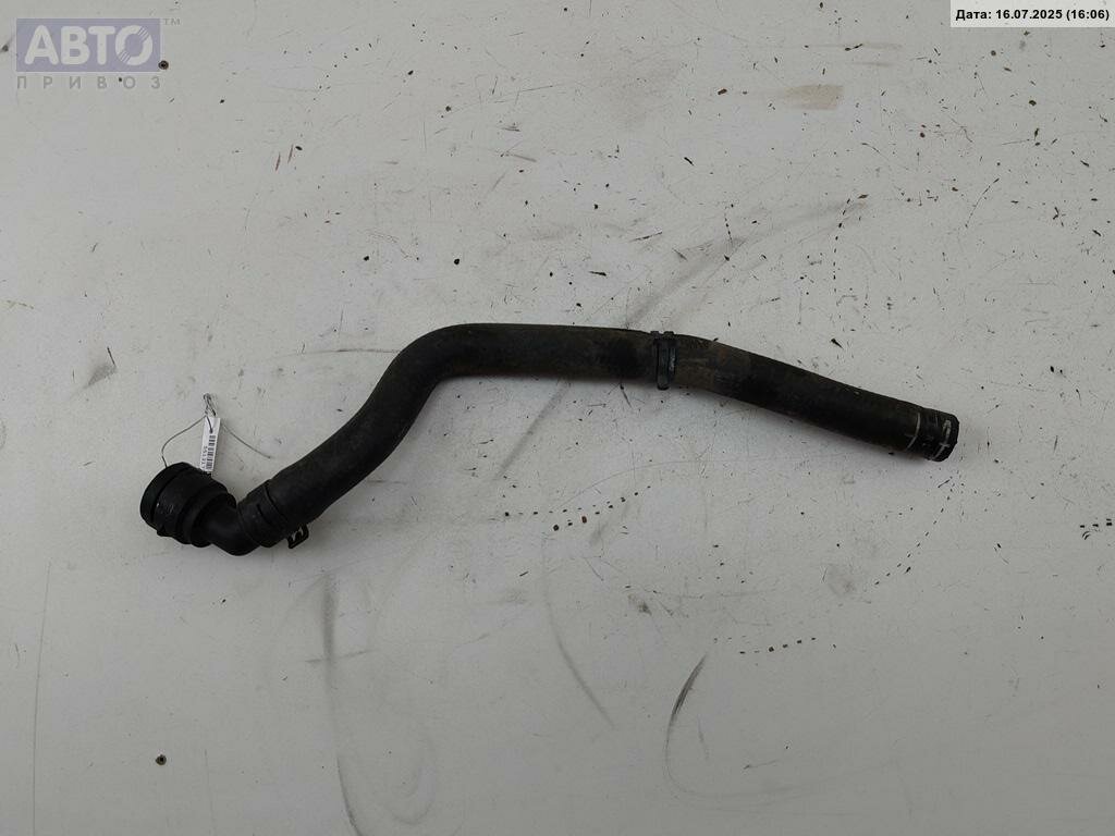 Патрубок отопителя (печки) Volkswagen Golf-4