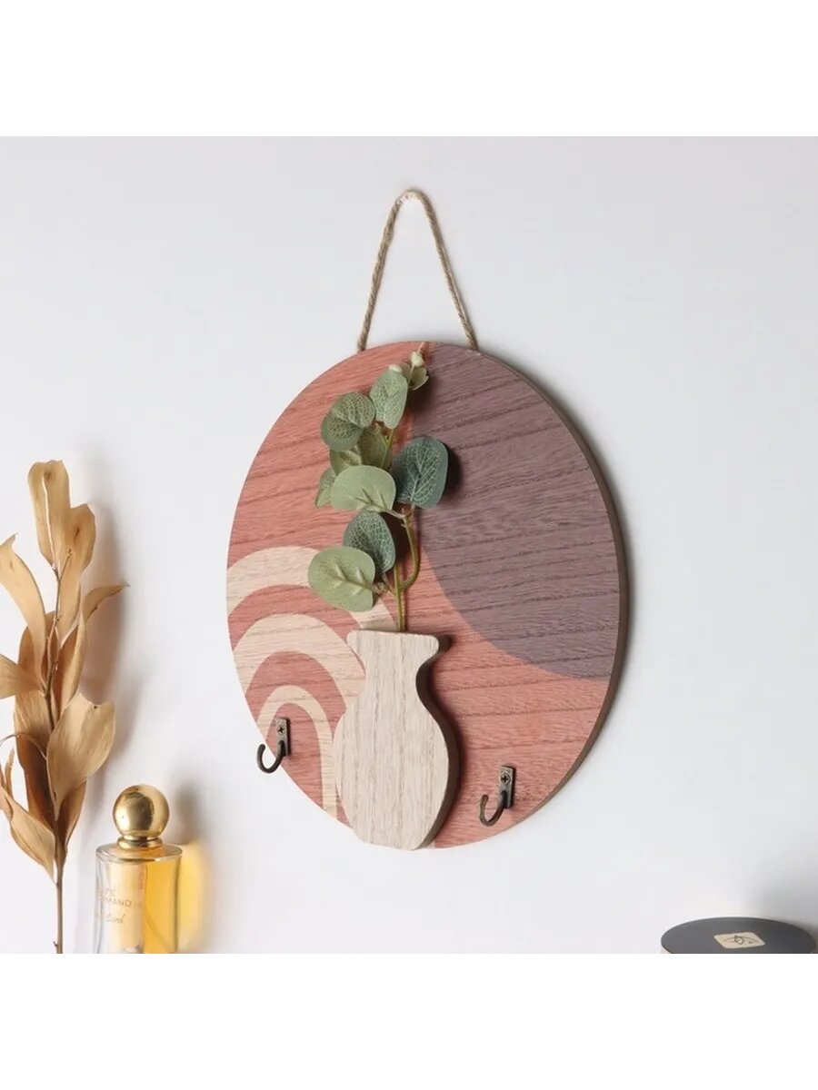 Элегантные деревянные крючки с абстрактным дизайном