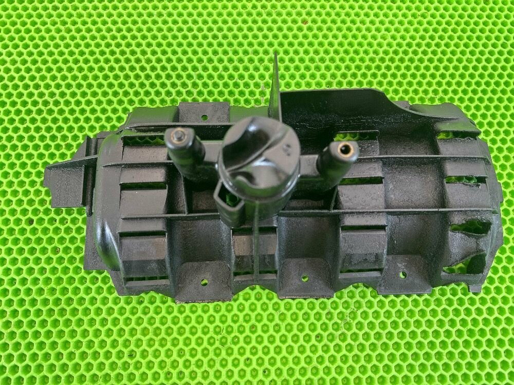 Маслоотражатель Опель Астра Н 652301