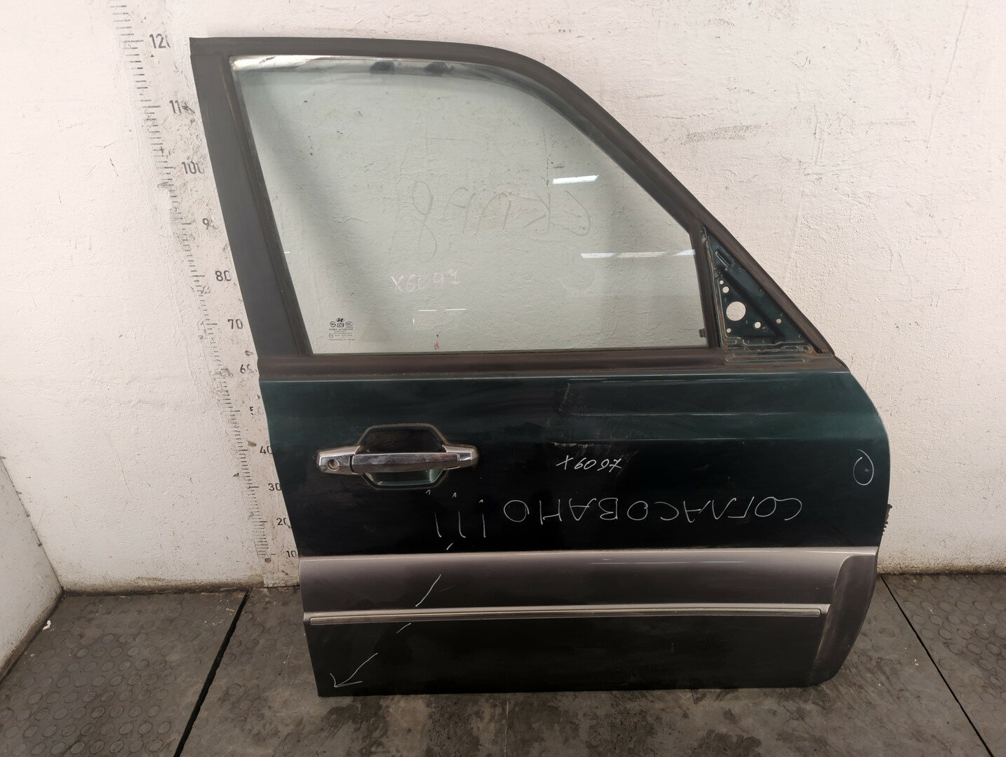 Дверь боковая (легковая) правая передняя Hyundai Terracan Б/У