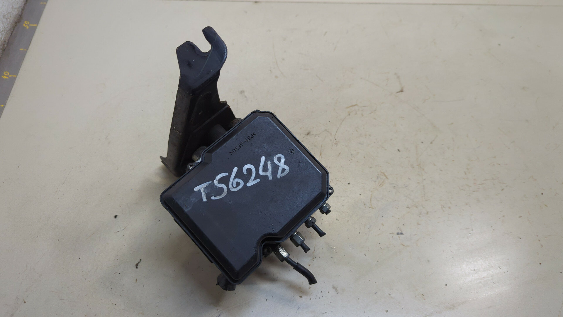 Блок АБС,насос Nissan Juke Б/У