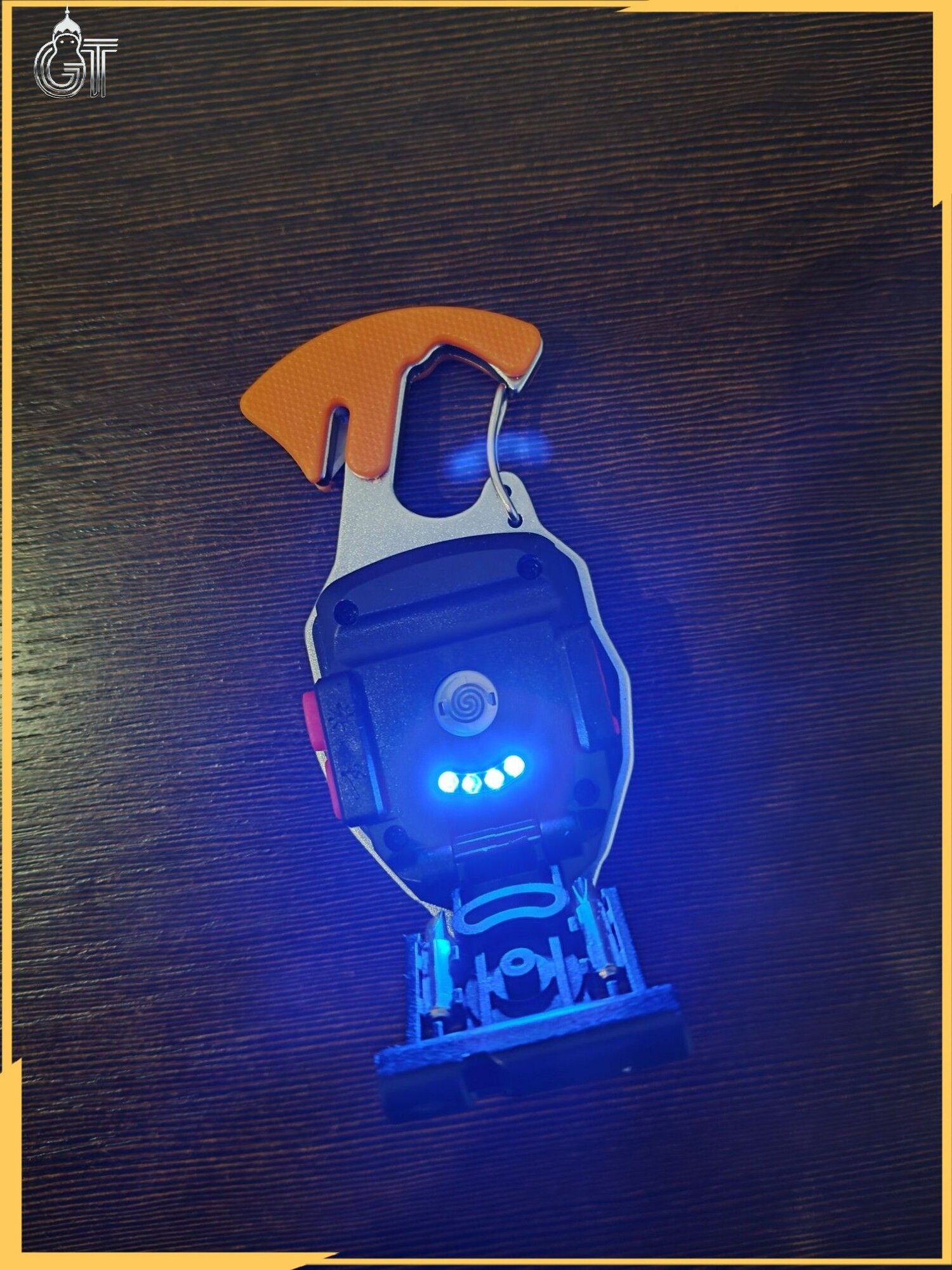 Фонарь-брелок с карабином и магнитом/6в1