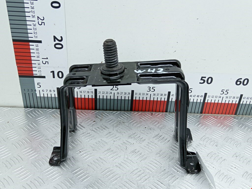 Кронштейн (крепление) запасного колеса Audi A5 8T 8K0802715A арт. 1806544