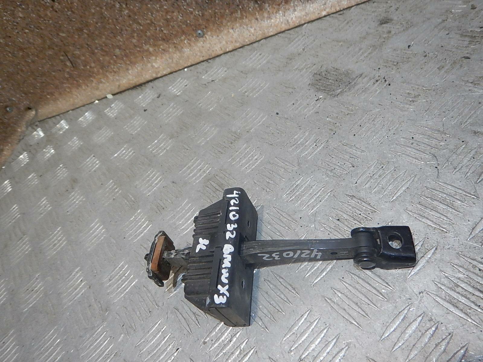 Б/У Ограничитель двери, BMW (БМВ)-X3 (E83) (04-10) BMW X3 (E83) (04-10) задний Без видимых повреждений. 421032 BMW арт. 4...