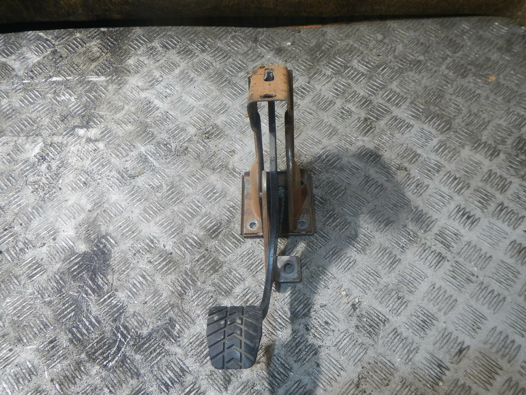 Б/У Педаль тормоза, ВАЗ (VAZ)-LADA VESTA (веста) LADA VESTA (Веста) Без видимых повреждений. 566450 LADA арт. 8450006855