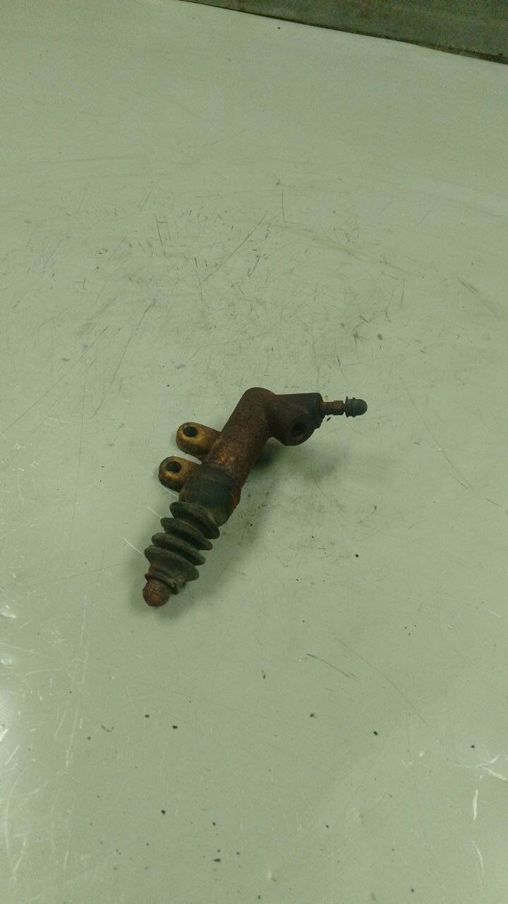 Цилиндр сцепления рабочий Mazda Premacy D73903C