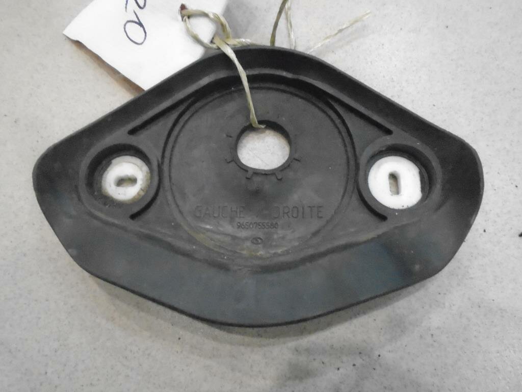 Пыльник от Peugeot 308 2007-2013