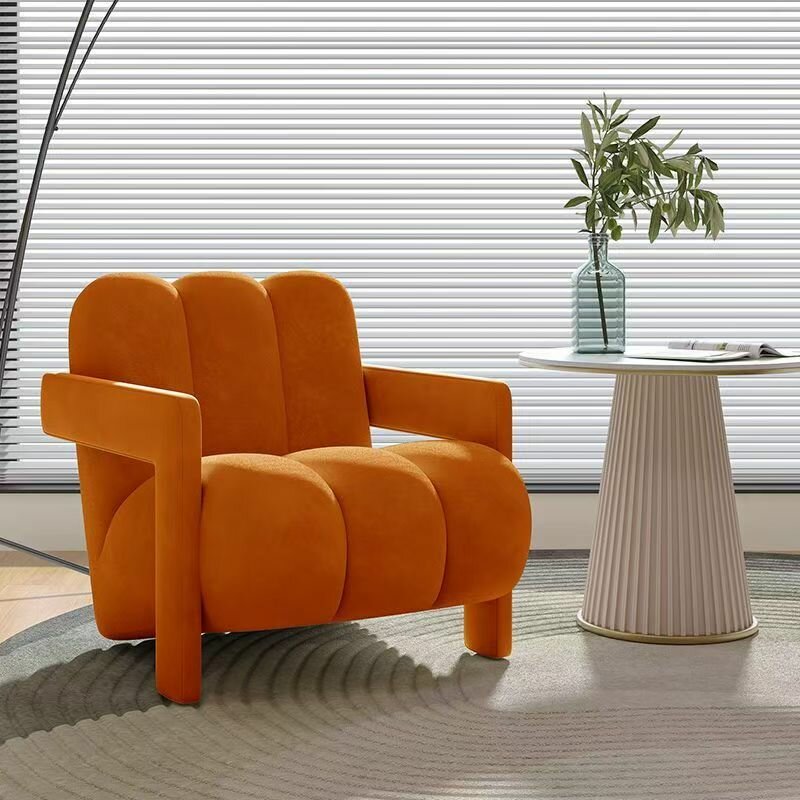 Мягкое кресло для офиса и дома с удобной спинкой и стильным дизайном