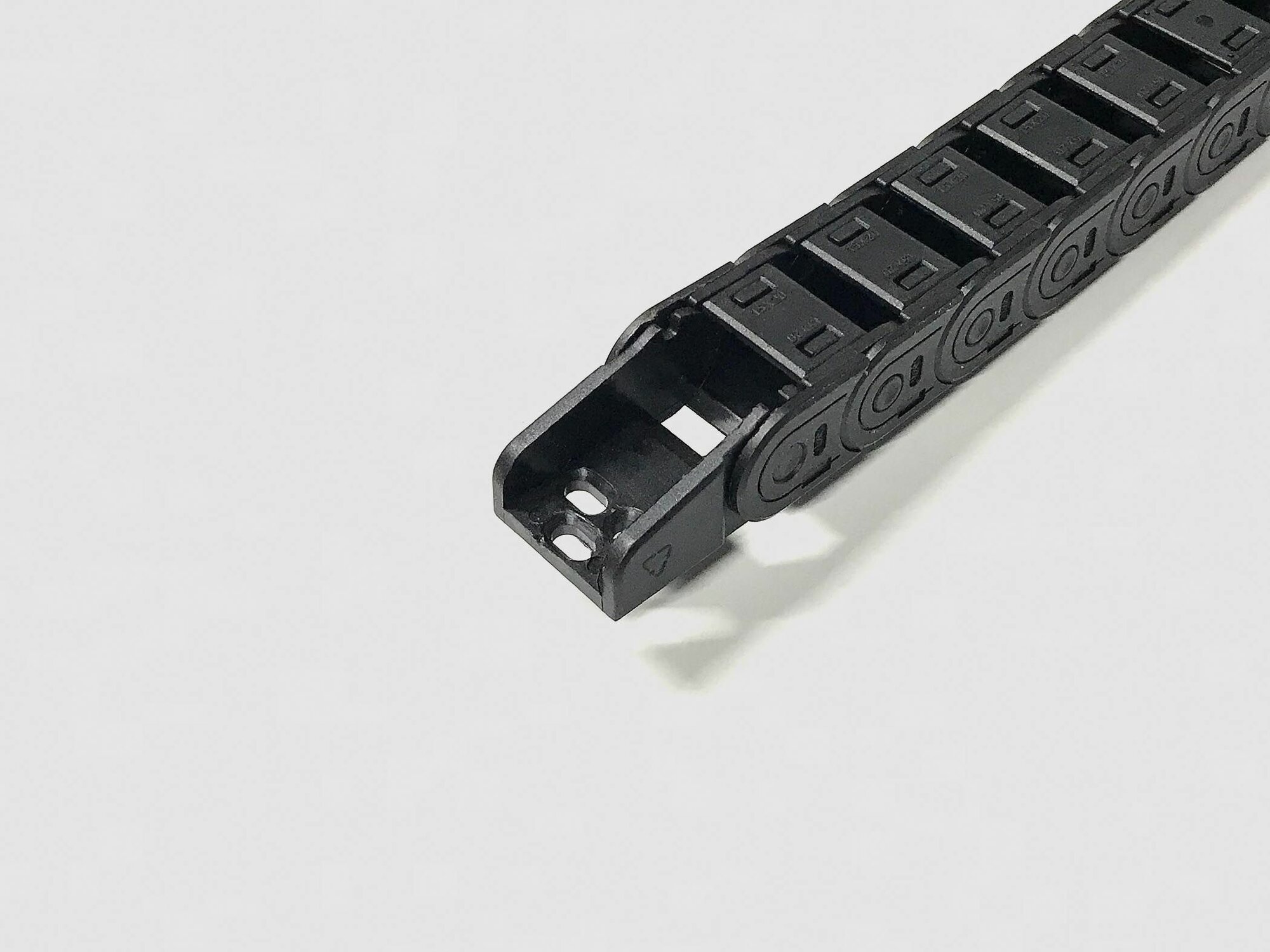 Кабель-канал пластиковый полузакрытый 15x20 R38, B480 / 1 шт / соберизавод