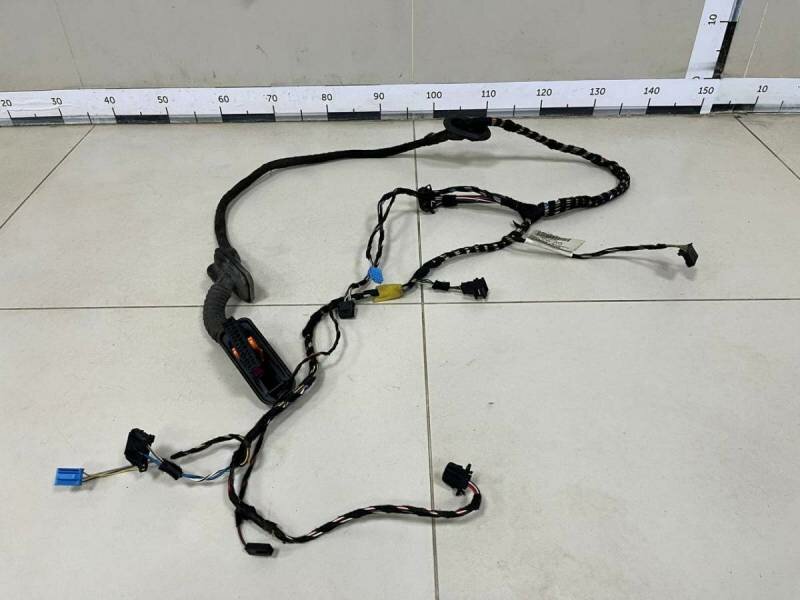 Проводка двери Volkswagen Polo Sed RUS 2011 кат.номер: 6RU971120R