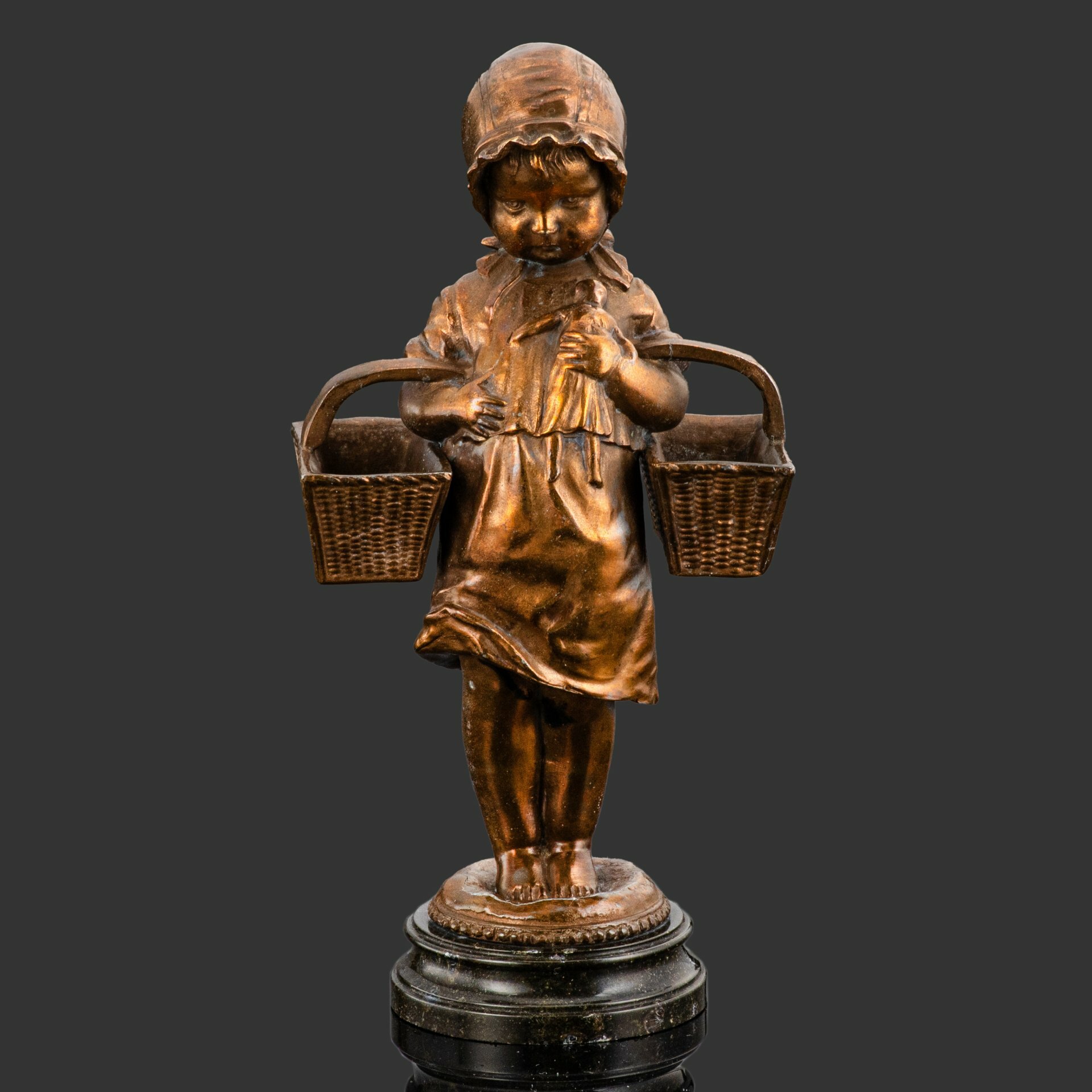 Статуэтка "Девочка с корзинами", металл, литье, бронзирование, камень