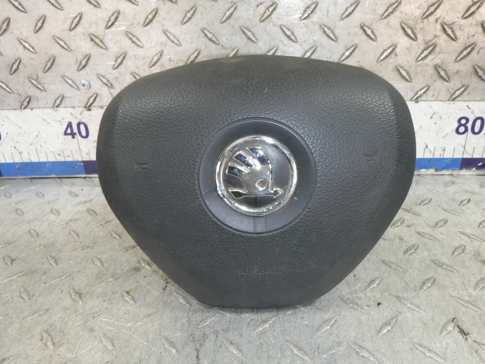 Подушка безопасности в руль Skoda Fabia II 5E0880201