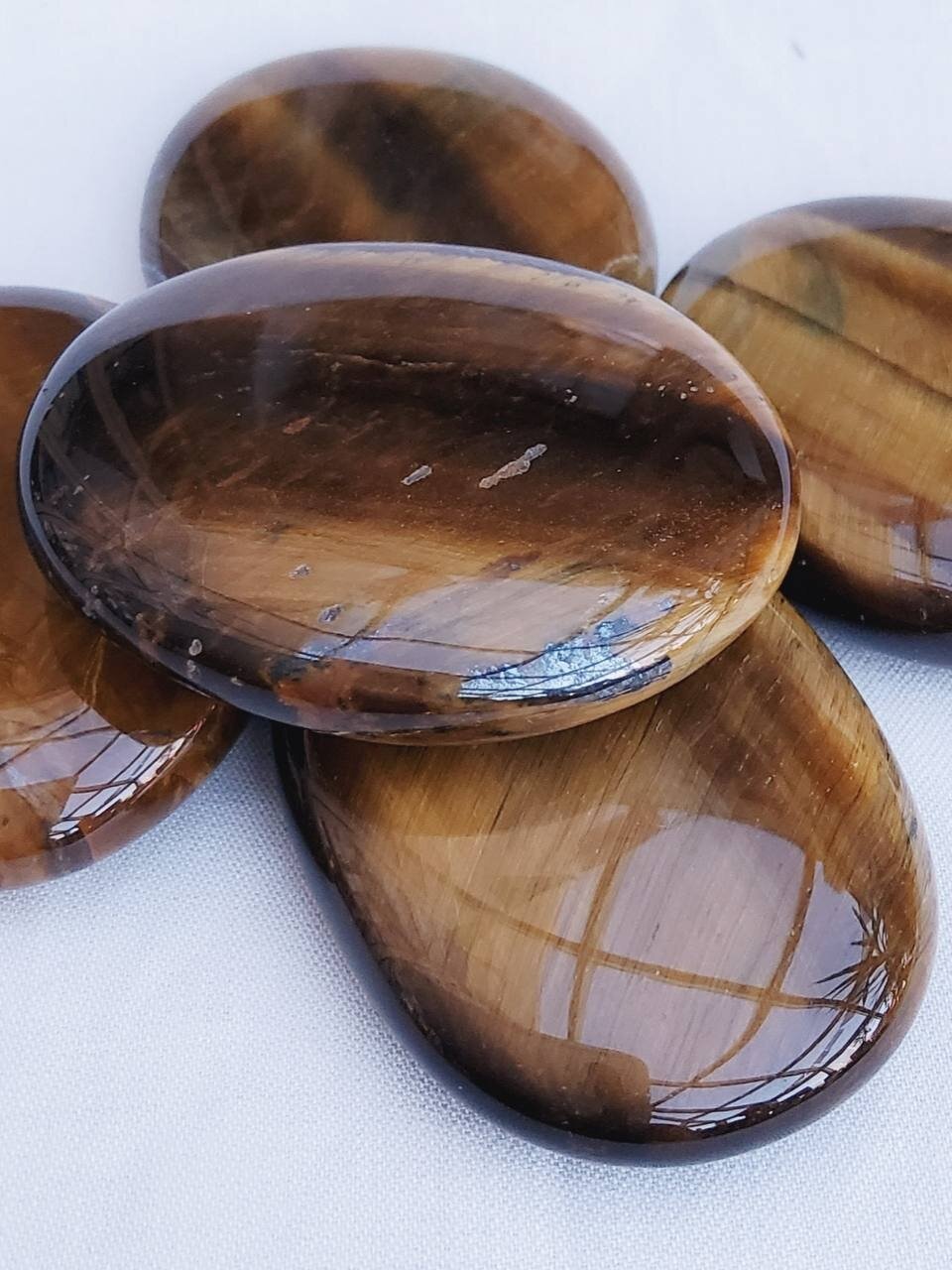 Тигровый глаз натуральный камень талисман без выемки S