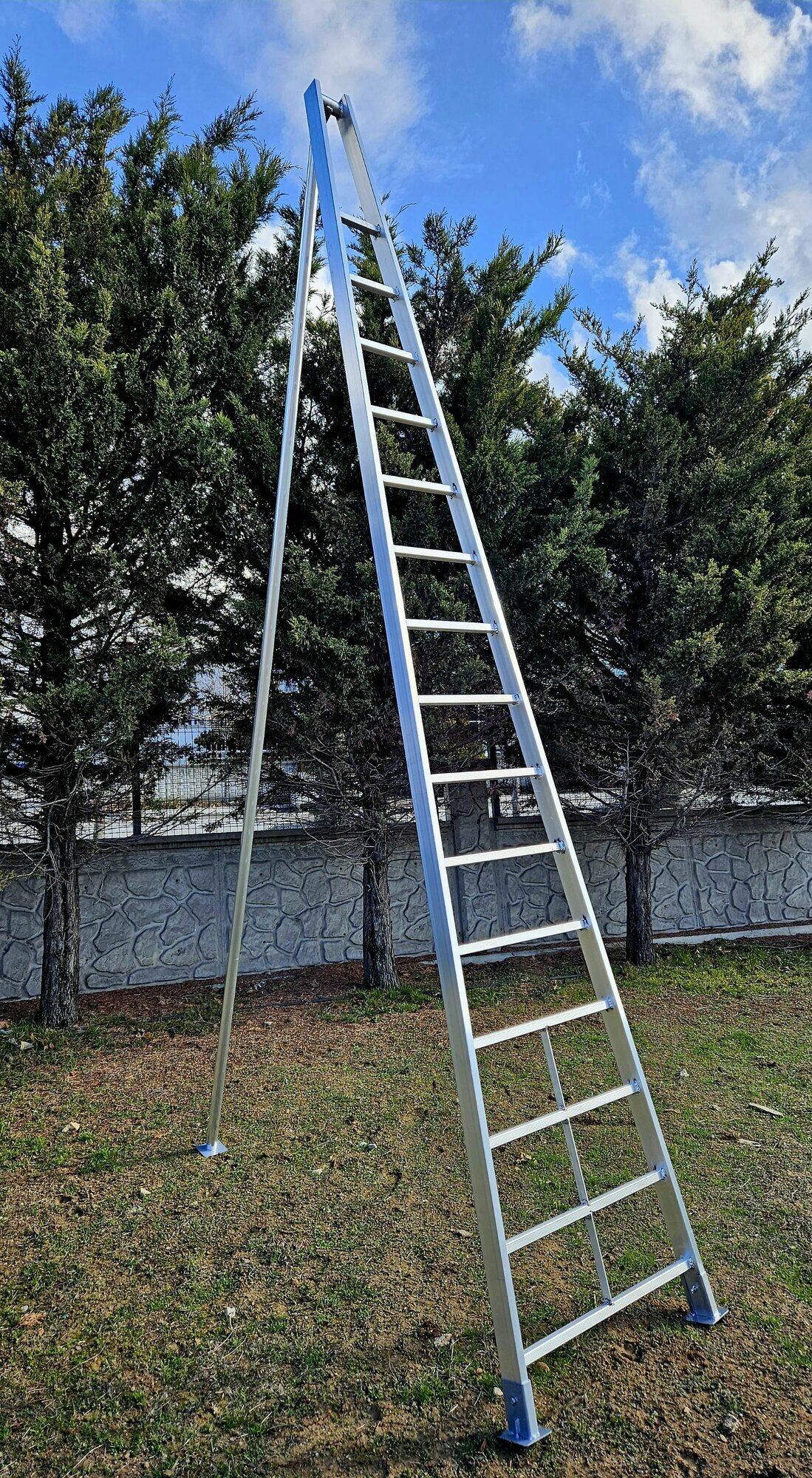 Профессиональная стремянка для сада и ландшафтного дизайна Sarayli Garden 1x15ст (Турция)