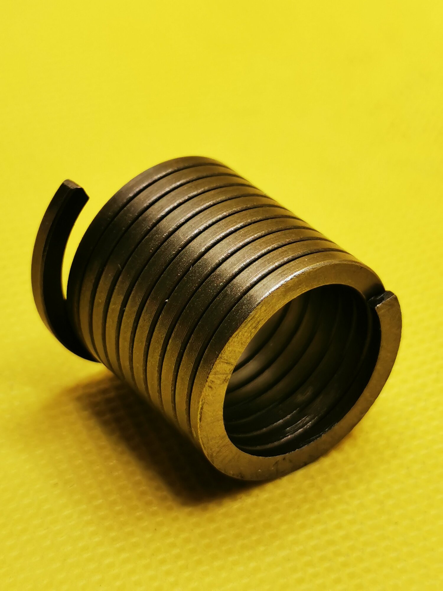 Пружина тормоза электропил Champion 424N, 520N (на вал ведомой шестерни) 8342-433901-0000000)