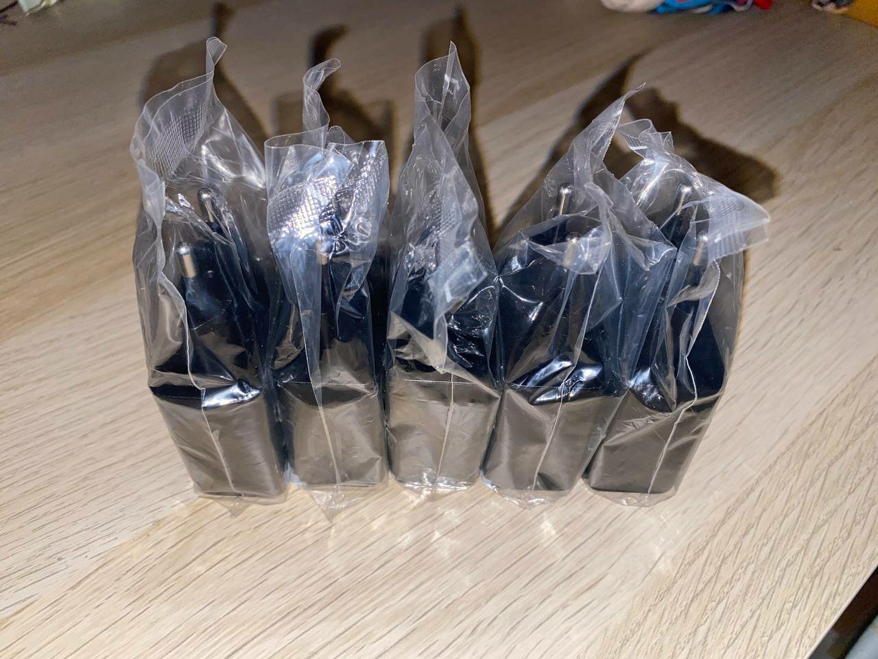 Комплект адаптеров для зарядки 5 шт, для двух устройств, черный