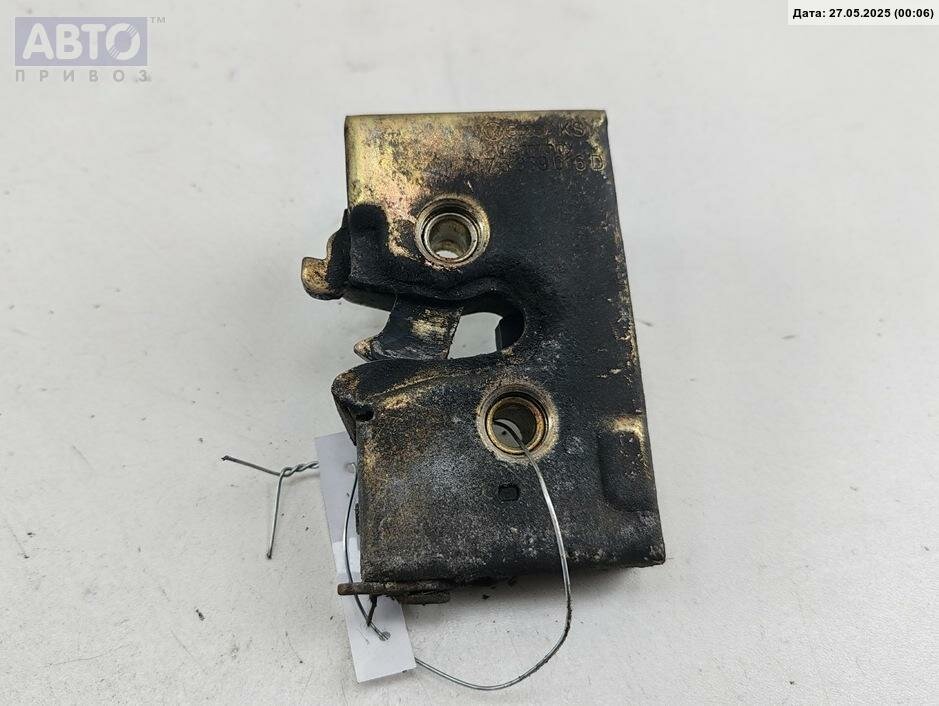 Замок двери задней правой Volkswagen Golf-2