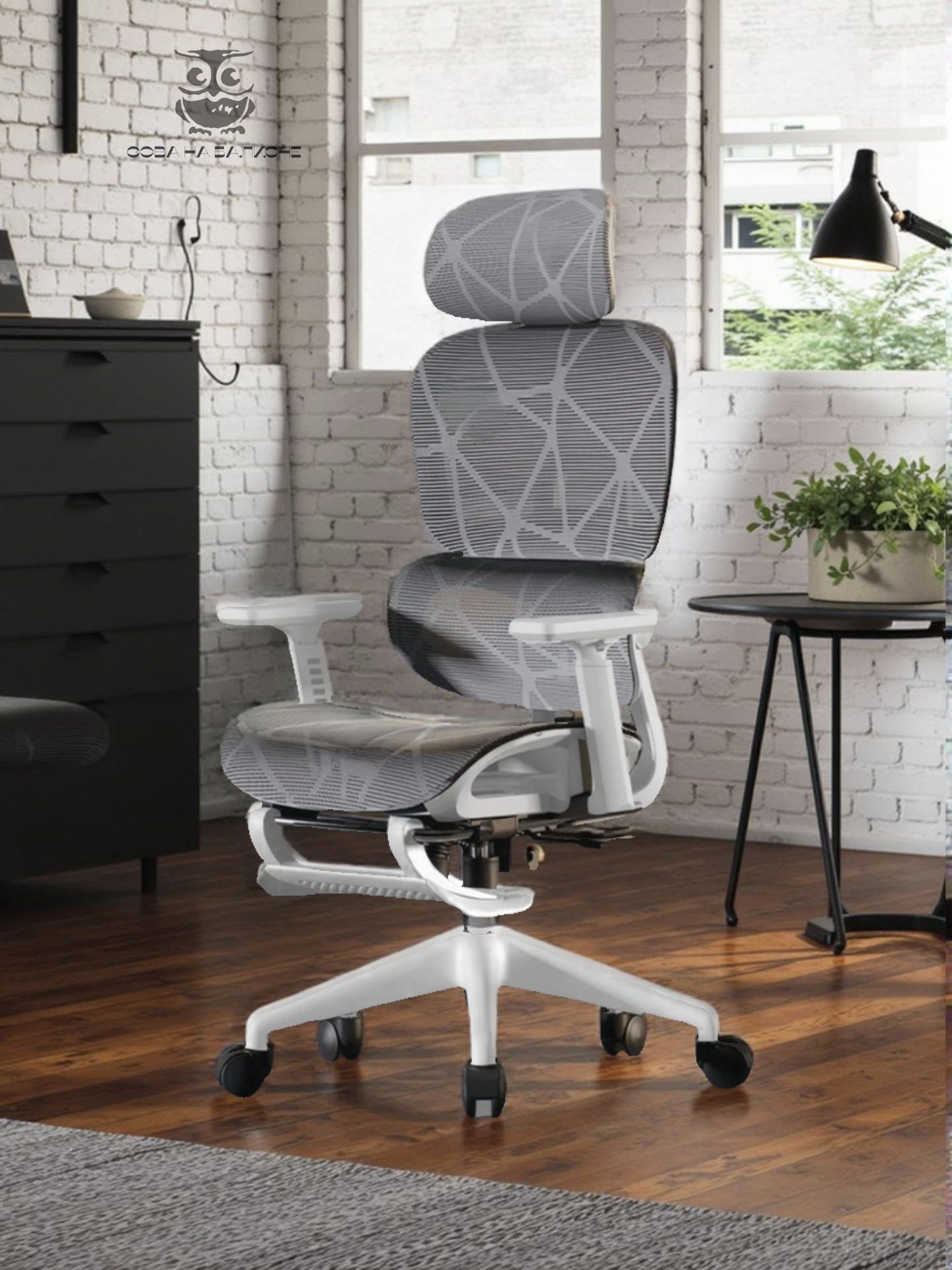 Кресло офисное/ кресло компьютерное игровое, с механизмом качания, выполненный в эргономичном дизайне