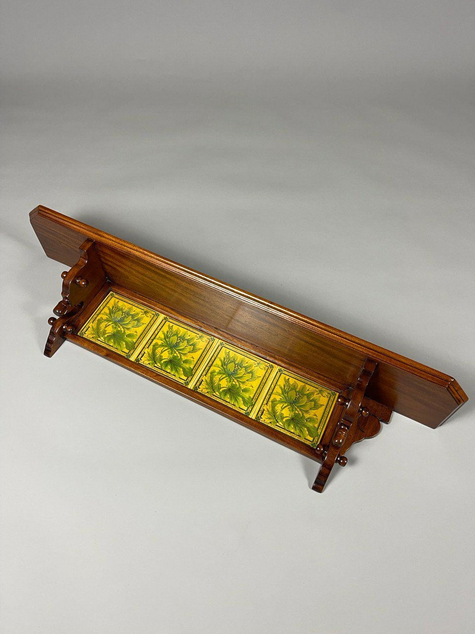 Интерьерная широкая полка DOMKORLEONE из красного дерева (mahogany wood), цвет орех NAA (светло-коричневый)