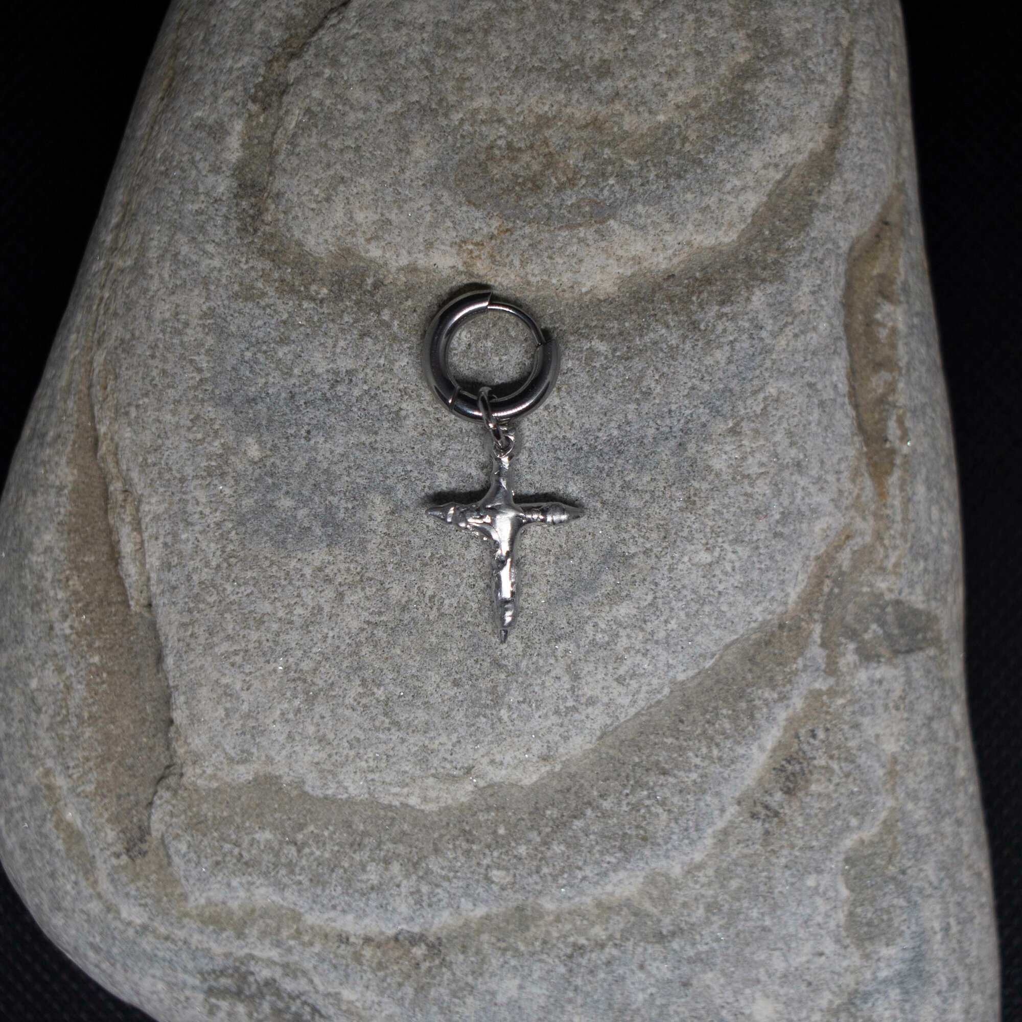 Моносерьга