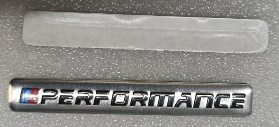 Эмблема надпись BMW Performance боковая металл 8,5х1,3см серебр