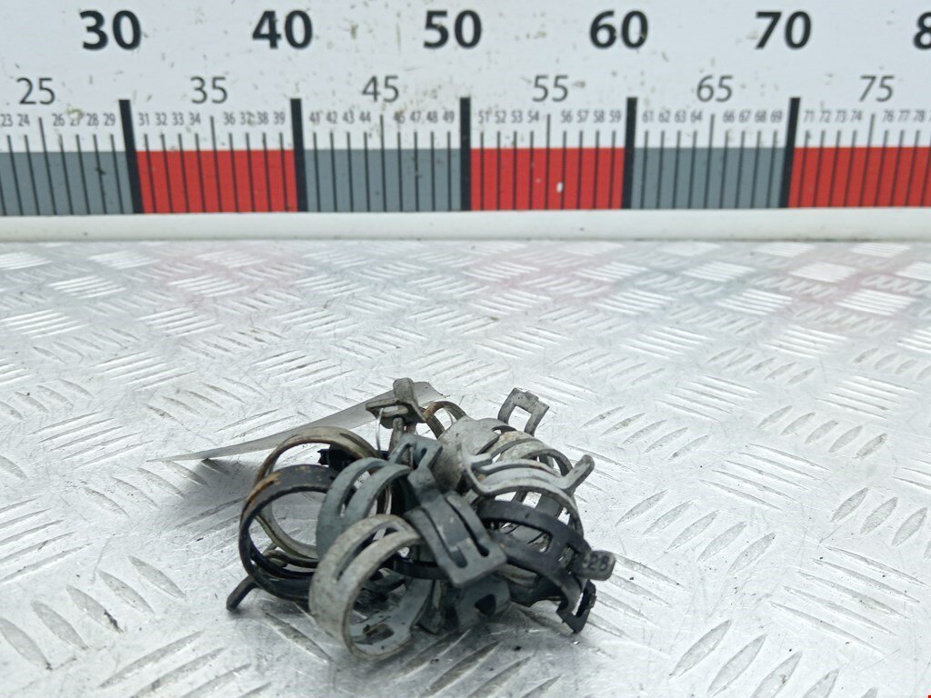 Хомут металлический Volkswagen Fox 11617798304 арт. 2018910