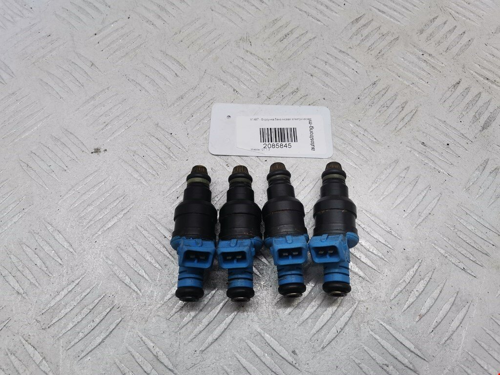 Форсунка бензиновая электрическая Mazda 121 1E0313250 арт. 2085845