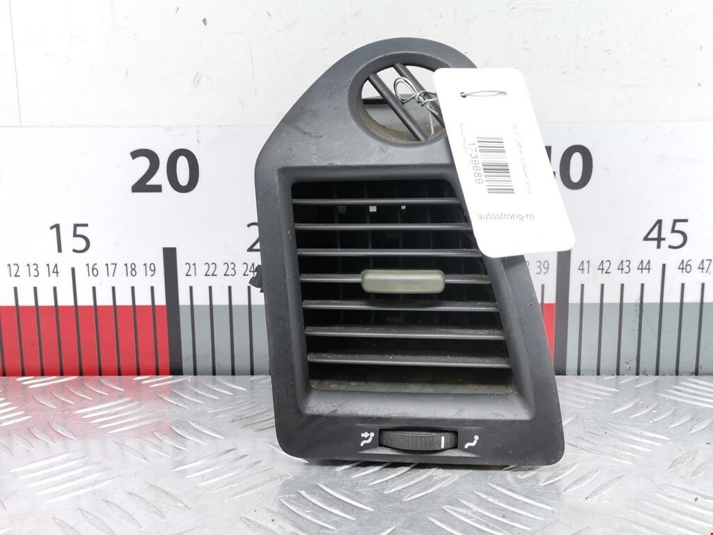 Дефлектор обдува салона Renault Megane 2 A1007009 арт. 1739689