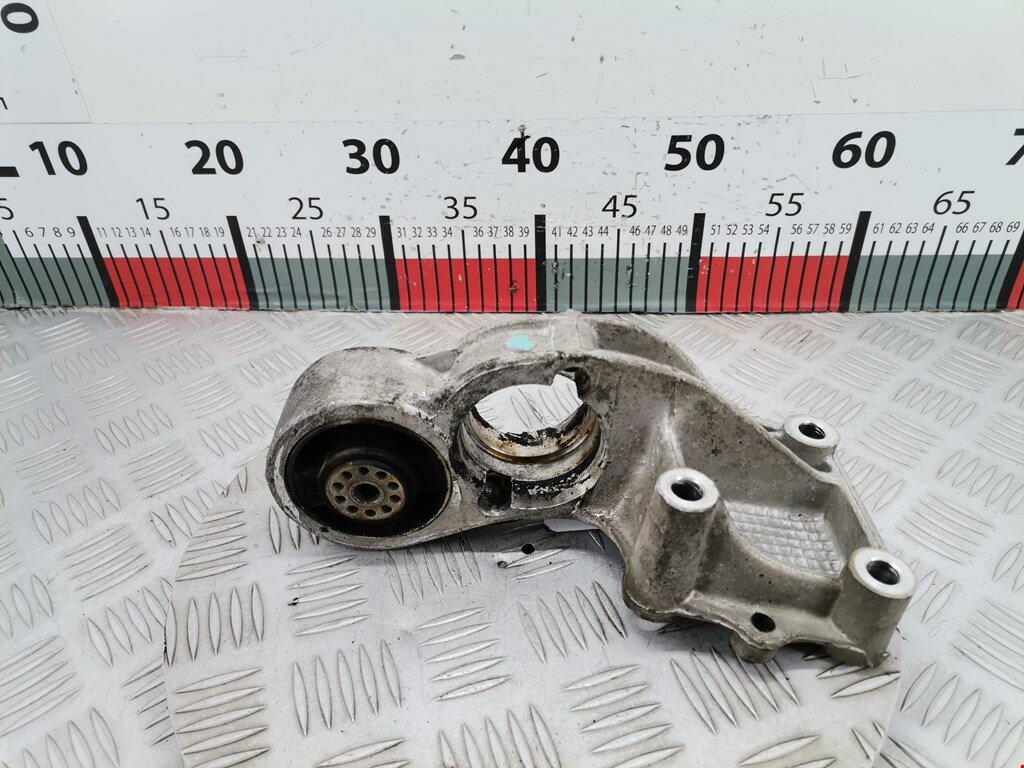 Кронштейн промежуточного вала Peugeot 206 арт. 1841744