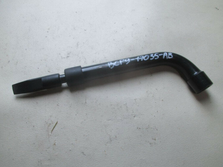 Ключ балонный 1688318 5174010 BCP917035AB CP9Z17032A Форд Фокус 3 - телескопический