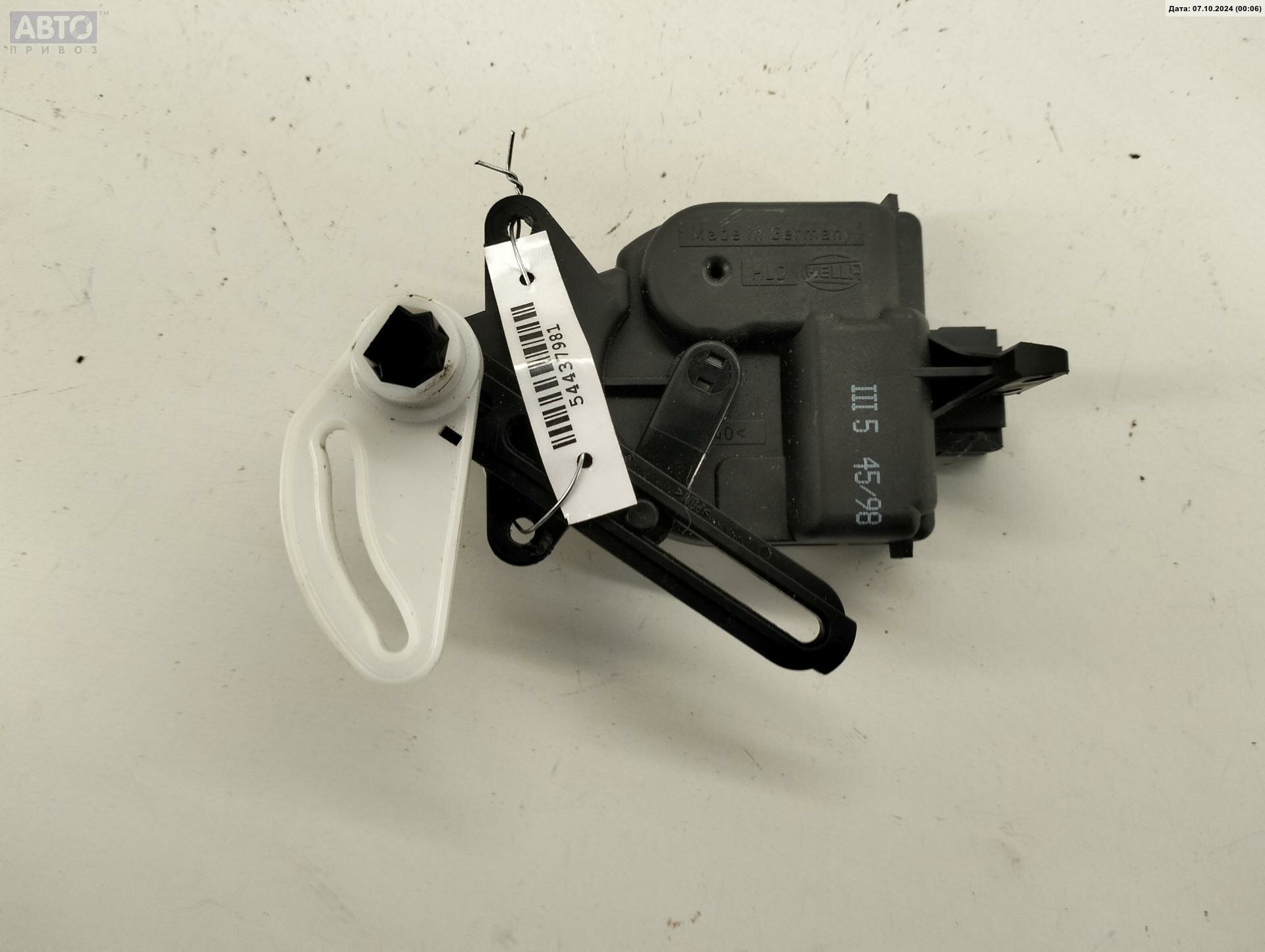 Моторчик заслонки отопителя Volkswagen Passat B5