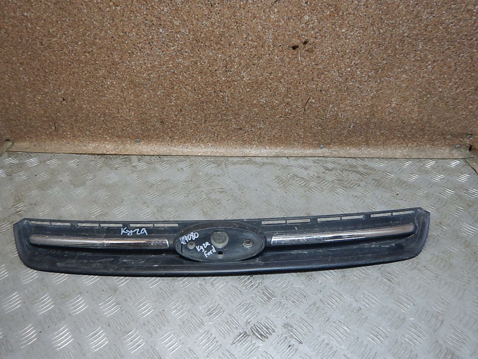 Б/У Решетка радиатора, Ford (Форд)-KUGA (13-19) FORD KUGA (13-19) Царапины, сломано 2 крепление. 414080 FORD арт. CV4481...