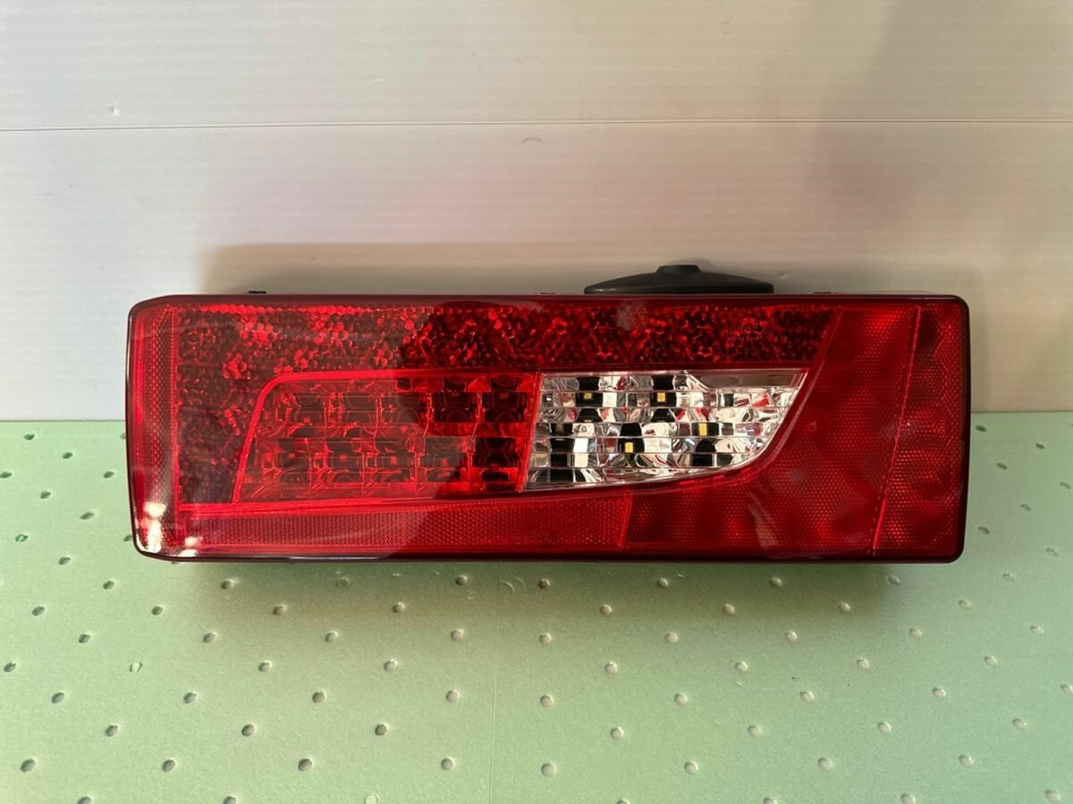 Фонарь задний правый LED Scania 6-ser