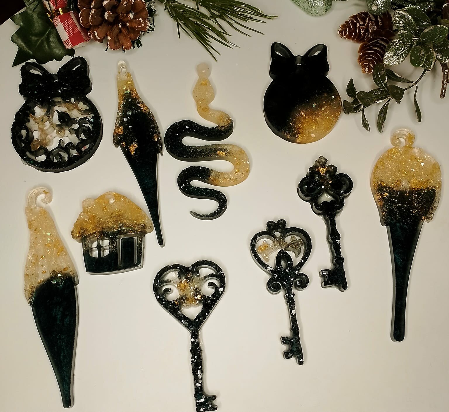 Набор ёлочных игрушек Epoxy Shop "Happy New Year", эпоксидная смола, 10шт