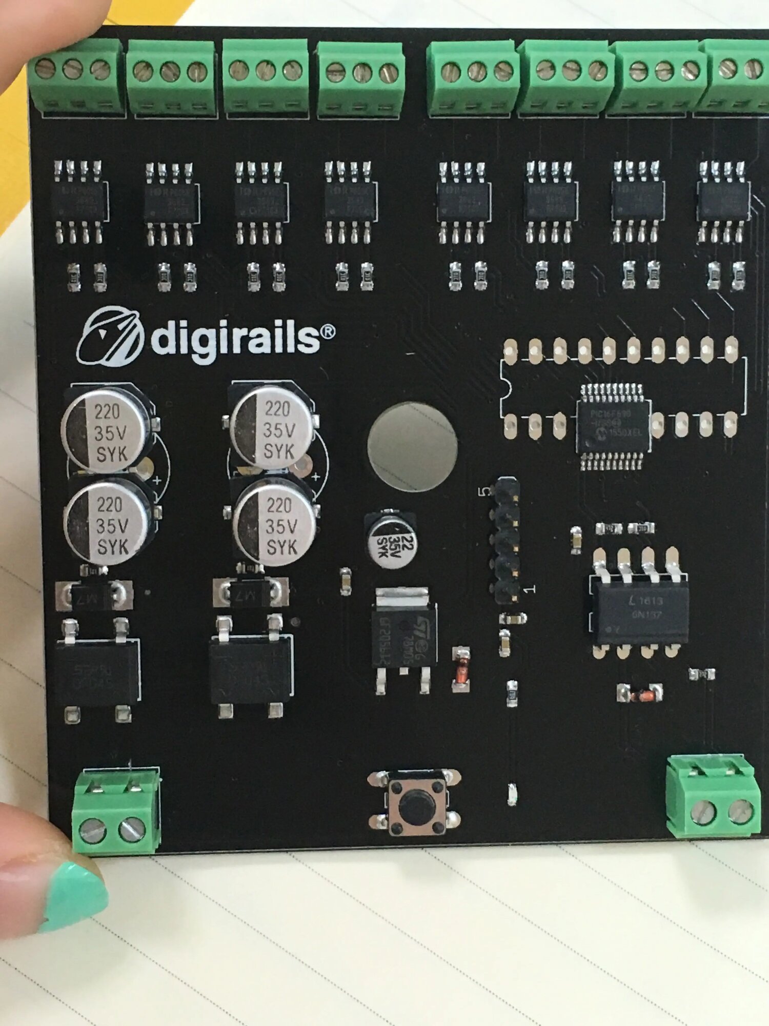 Digikeijs DR4018 16-канальный декодер переключателей